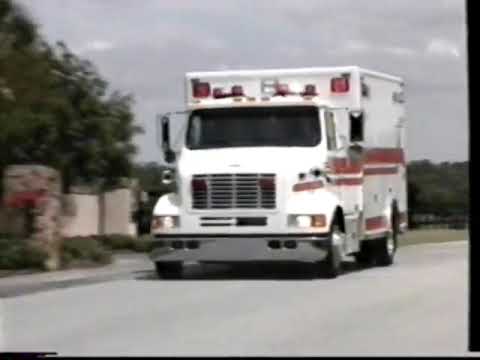 Sandkasten-Spielvideos: Große Feuerwehrwagen, Krankenwagen und Rettungshubschrauber 1999