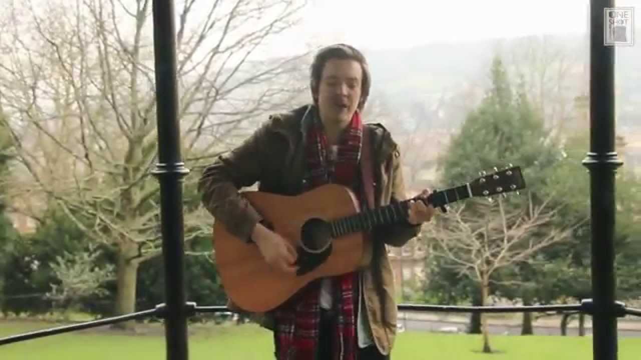 GEORGE GLEW - THESE WALLS // ONE SHOT SESSIONS - YouTube