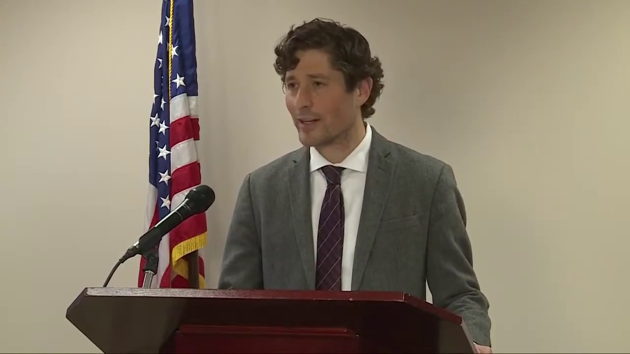 WATCH LIVE: Minneapolis mayor, city officials discuss response to ...