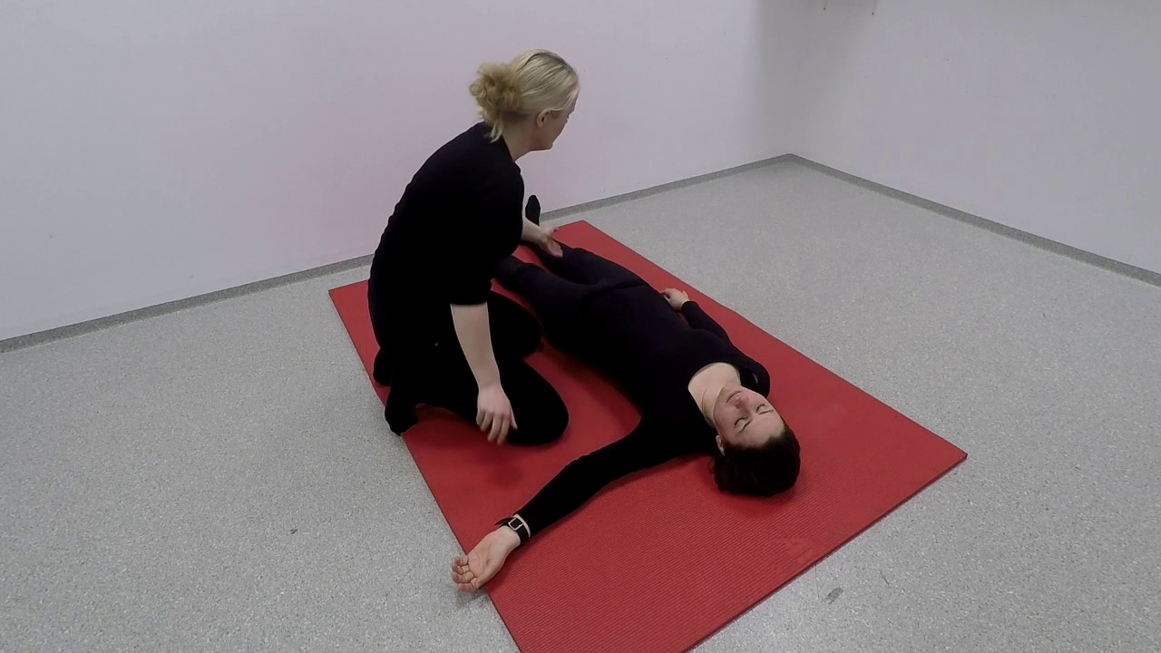 Bevisstløs i sideleie - YouTube