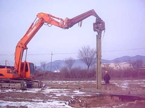 DAEDONGENG. VIBRO HAMMER (SHEET PILE DRIVER) - YouTube