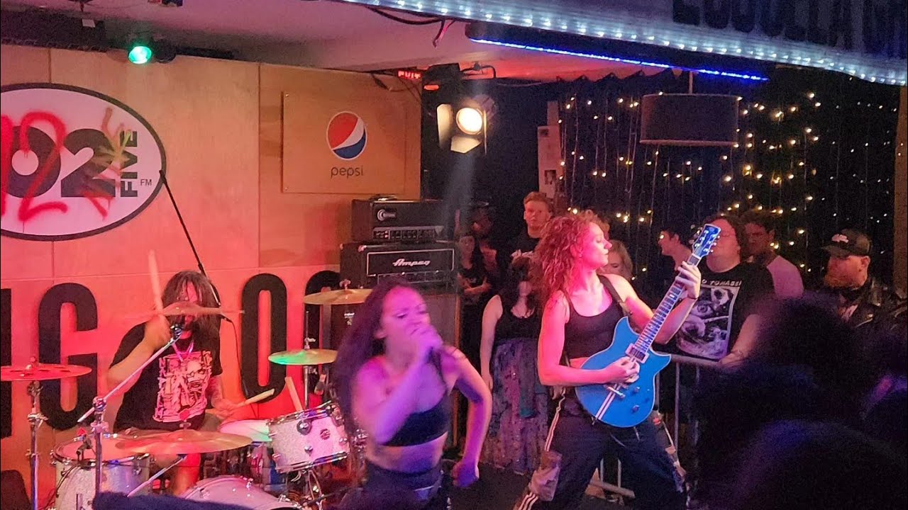 escula grind love big room bar, Columbus Ohio - YouTube