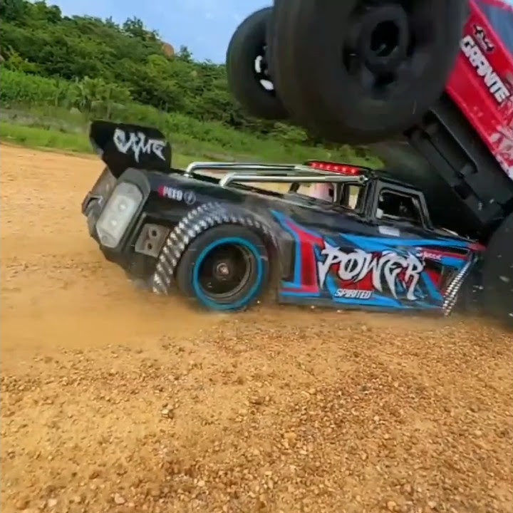 कार पलट गई 😲 omg 😲 Rc Drift car vs Rc Granite 4×4 ‎@chatpattoytv #shorts - YouTube