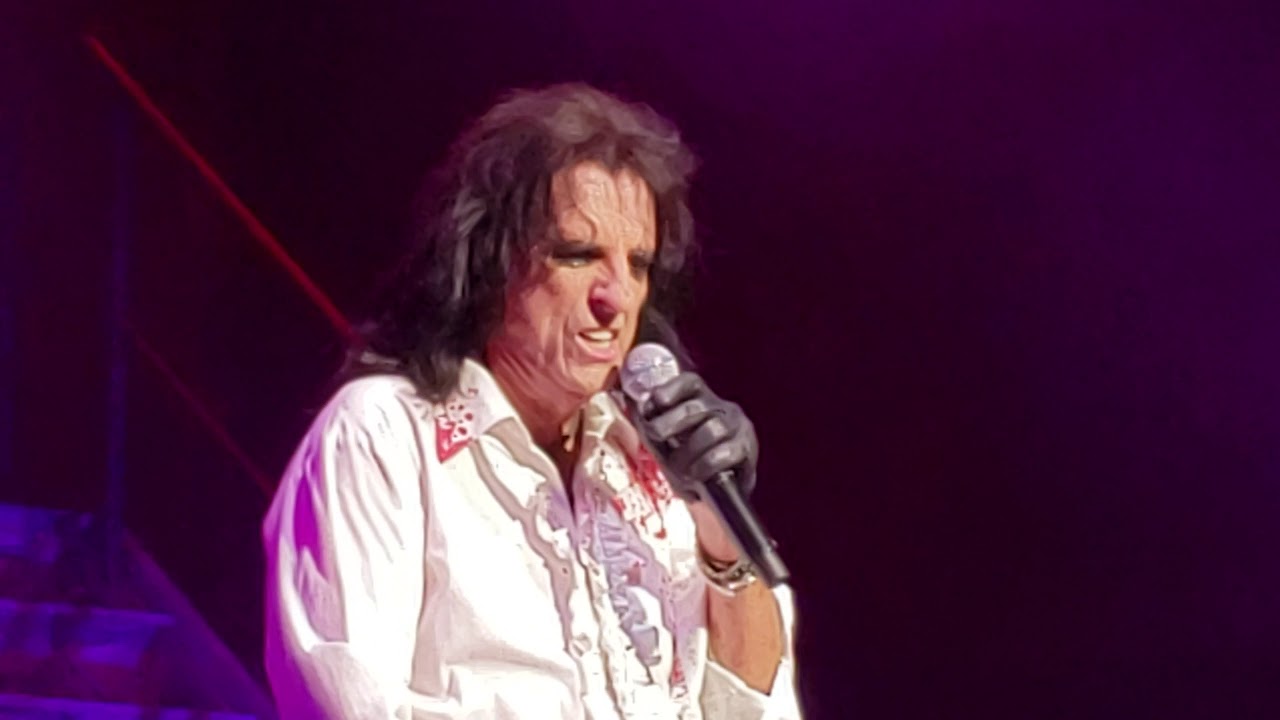 Alice Cooper Live - "Roses on White Lace" Live in Peoria, IL on 7/07 ...