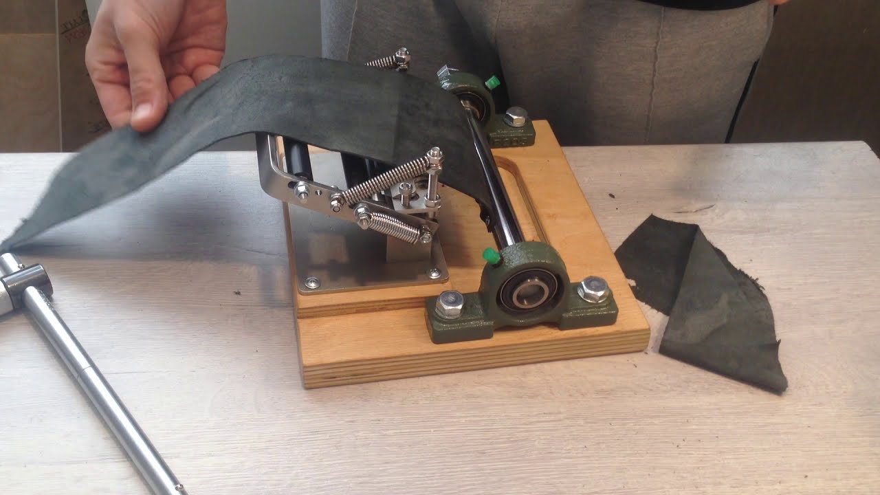 Станок для двоения кожи v2 Leather skiving machine - YouTube