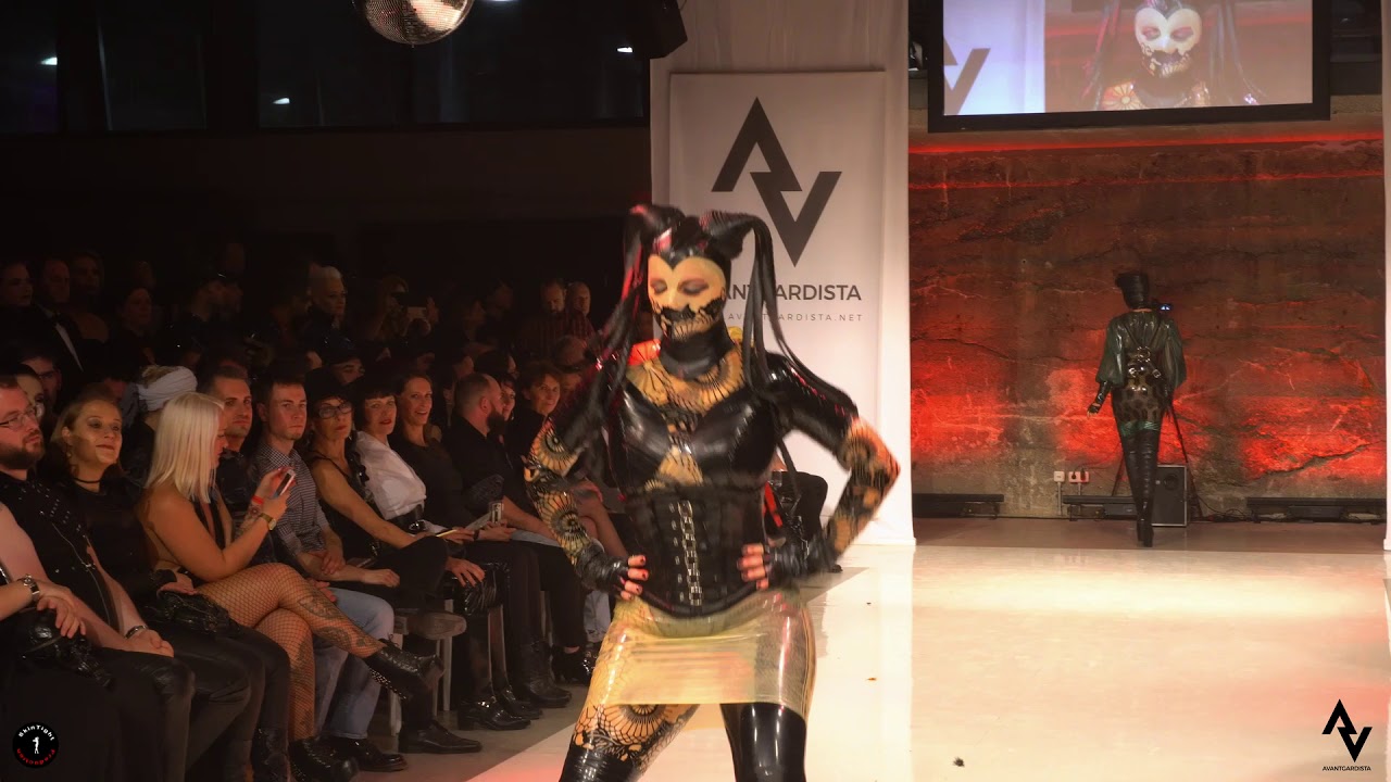 Kurage fashion show at Avantgardista 2018 - YouTube