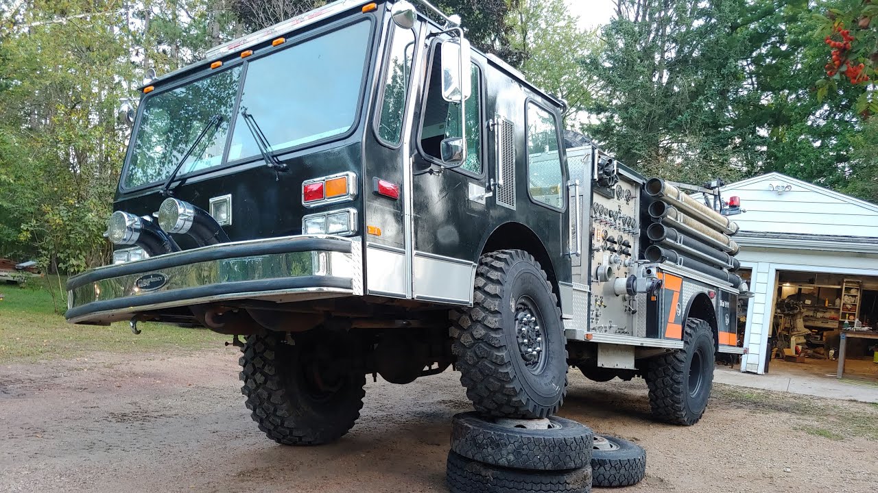 Lifted 4x4 Sled pulling fire truck with over 600HP, Sparkles - YouTube