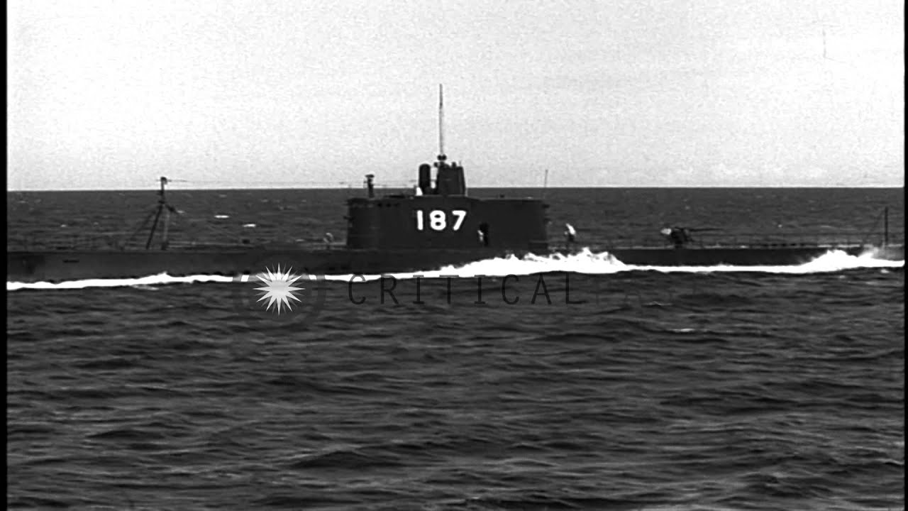 USS Sturgeon (SS 187) submarine surfacing. HD Stock Footage - YouTube