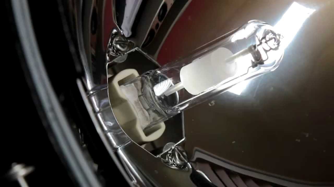 Equipment inspection: Thorn OSQ 150 projector floodlight. - YouTube