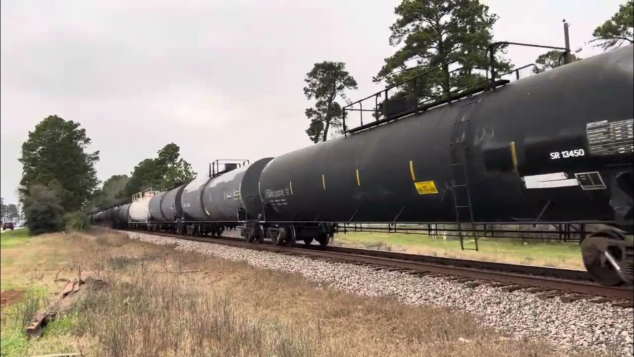 UP 6923 New Paint Scheme With CP GEVO Power Leads Manifest Magnolia,Tx - YouTube