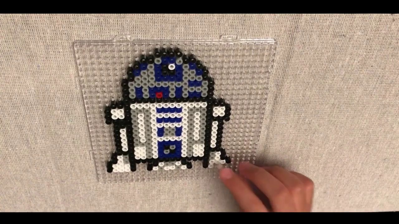 The making of R2-D2 with Perler beads - YouTube