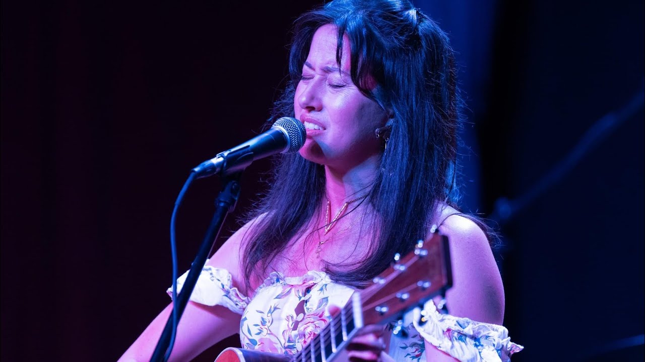 Thea The Band - ‘American Honey’ [Live at Ramona Mainstage] - YouTube