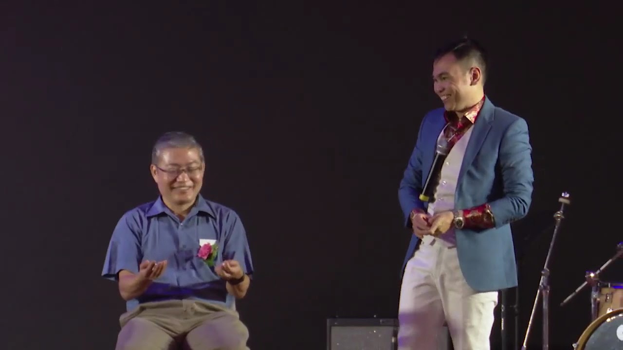 The Awesome Samuel with audience participation - YouTube