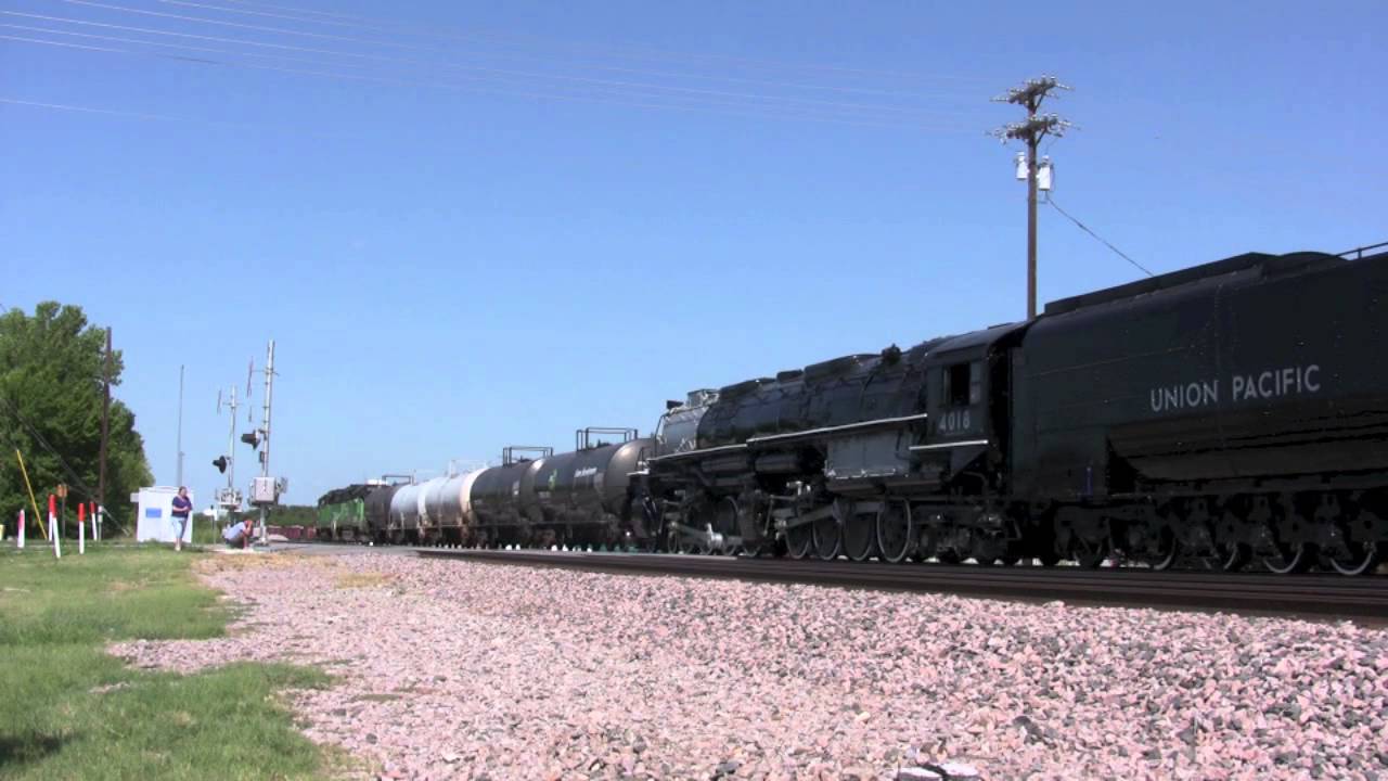 Union Pacific 4018 Big Boy - YouTube
