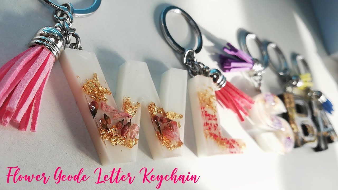 Resin Letter Keychain Design #5 | RESIN CRAFTS 101 | Flower Geode ...