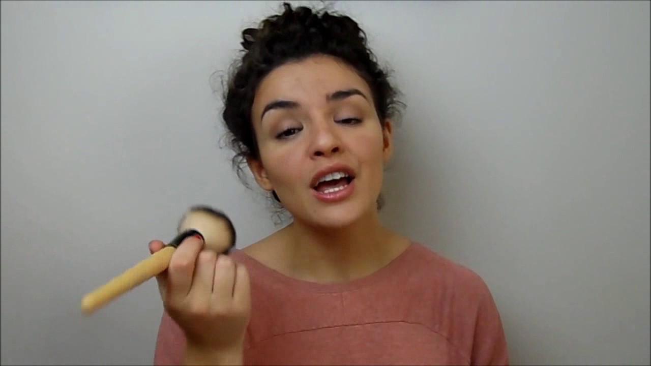 How to slim down a round face ??? - YouTube