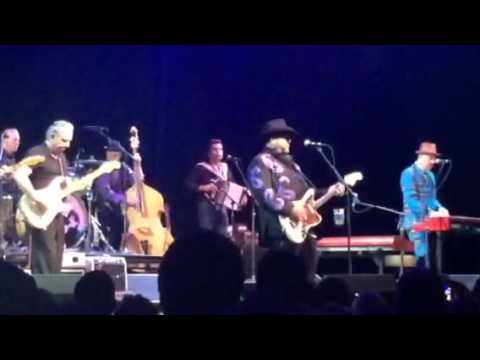 The Mavericks live in Austin with special guest Jimmy Vaughan - YouTube