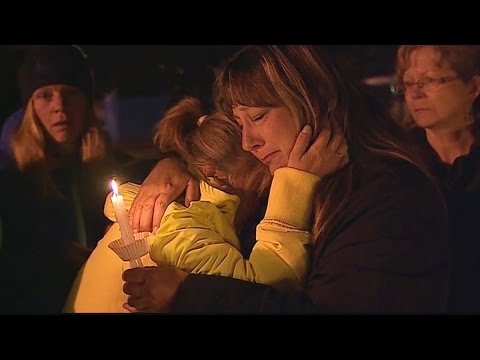 Heart-breaking scene from Hailey Dunbar-Blanchette vigil - YouTube