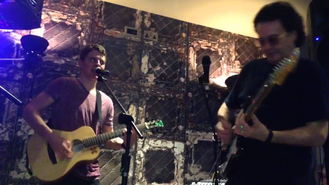 Toby Falla & Alan Lovell 'jammin' Summer of 69 - YouTube