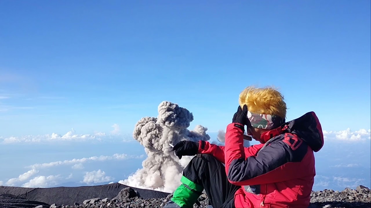 wedus gembel. Puncak tertinggi Jawa. Mahameru. - YouTube