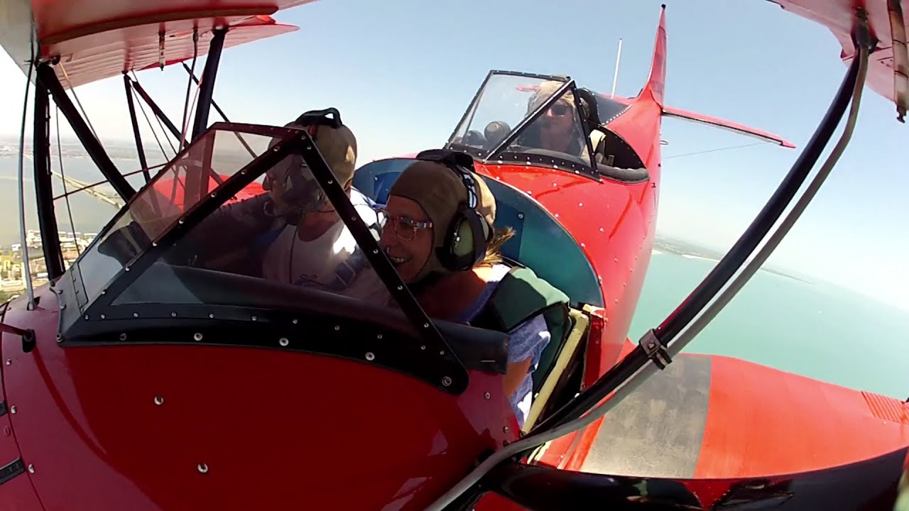 Biplane Ride doing Aerobatics - YouTube