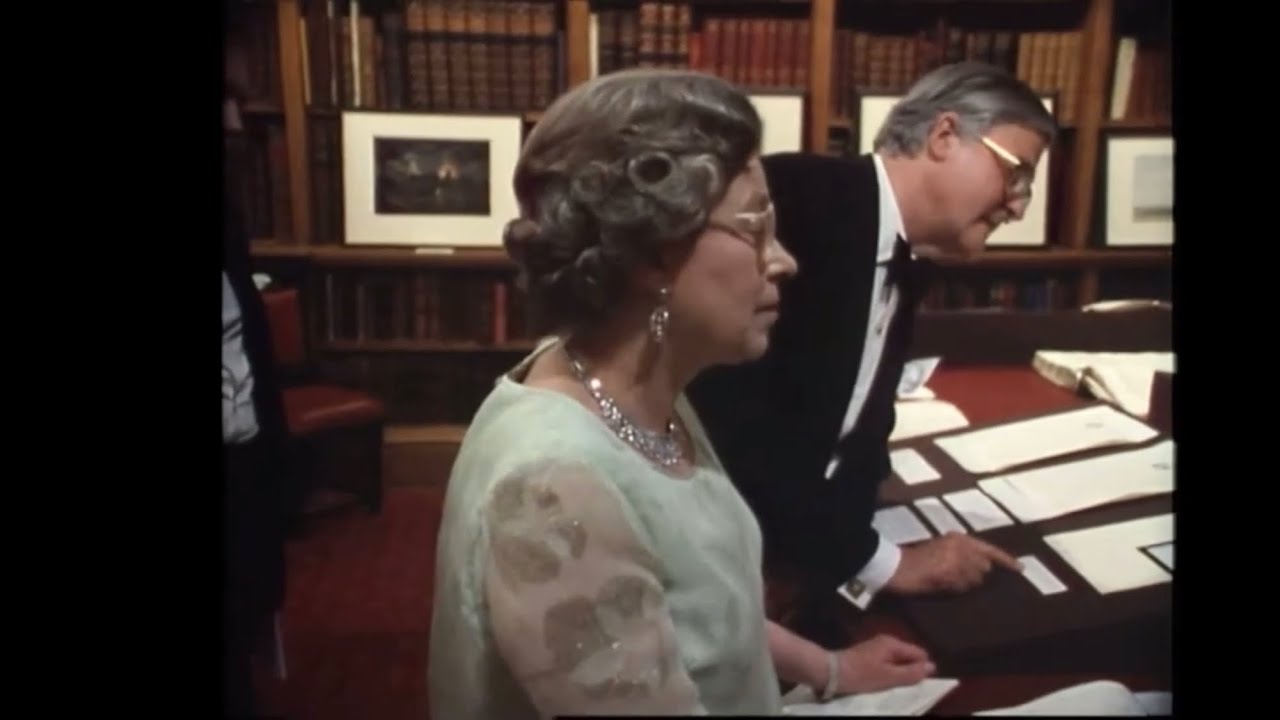 Queen Elizabeth II speaks of Queen Victoria's diary - YouTube