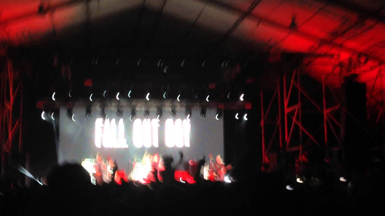 Fall Out Boy - A Little Less Sixteen Candles, A Little More "Touch Me ...