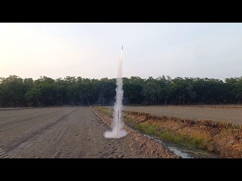 Black powder Rocket 2 stage and strobe - YouTube