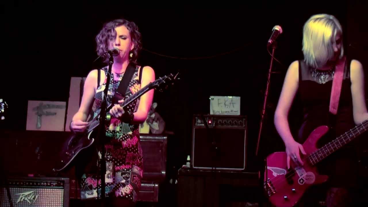 Flying Kangaroo Alliance ft. Meri Everitt - 'America' - YouTube