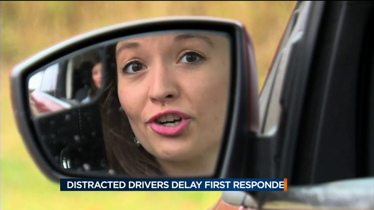 Distracted drivers delay emergency responders - YouTube