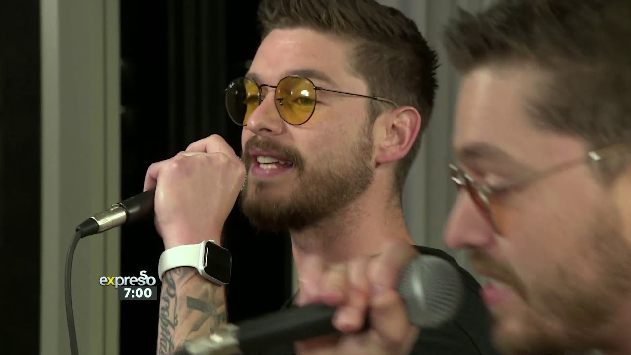 Locnville Performs “Lemon Moon” - YouTube