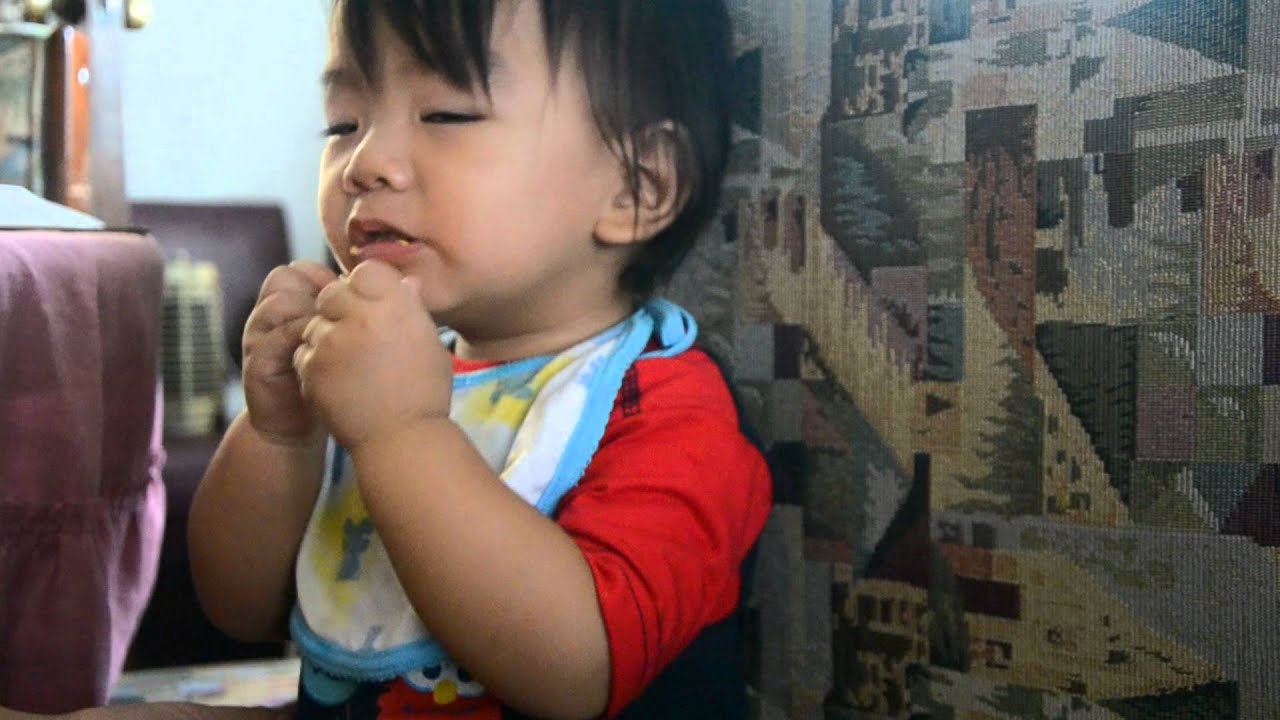 cute filipino baby sleepy eating Theo - YouTube