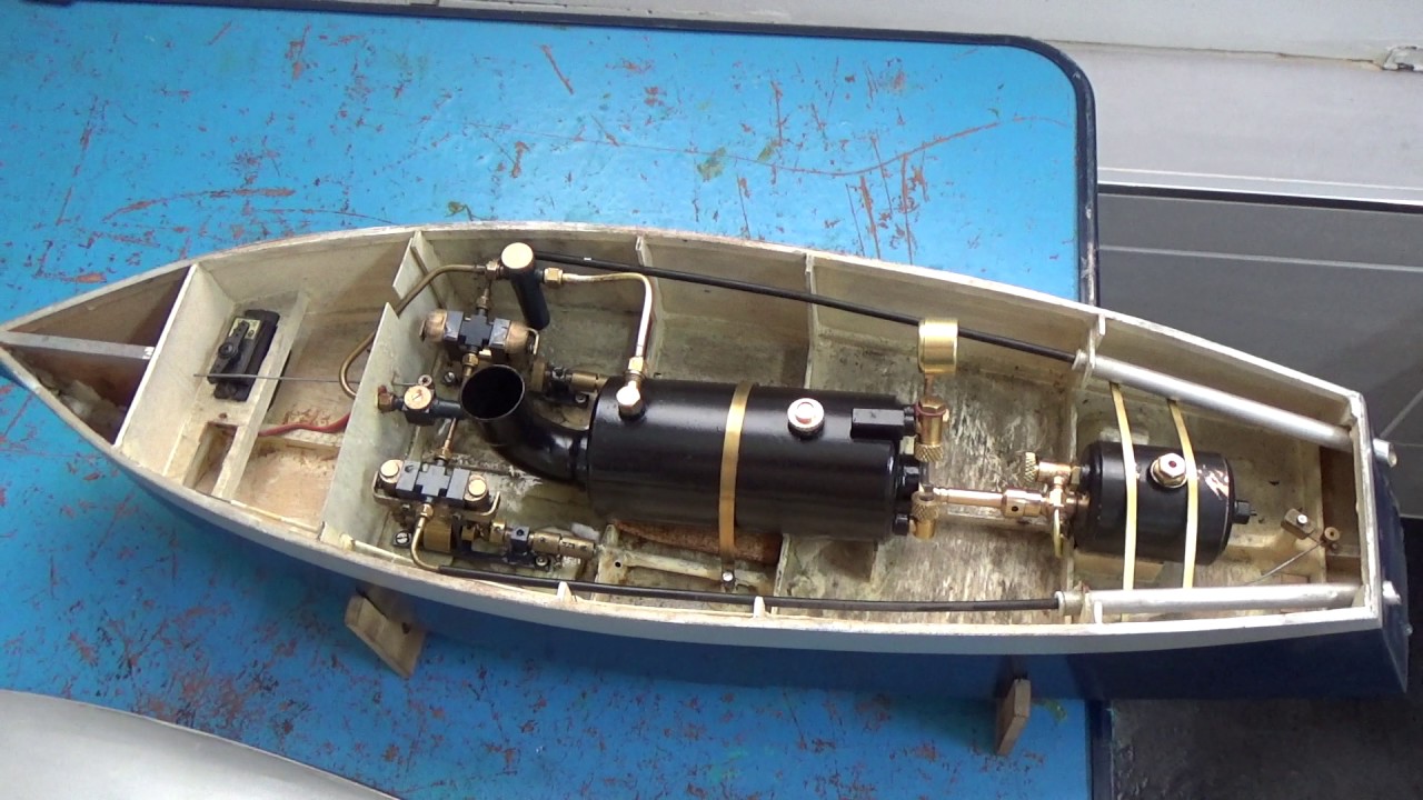 Racer vintage bimoteur Anton 1 cm3 "1961" - Bateau vapeur vive / Live ...