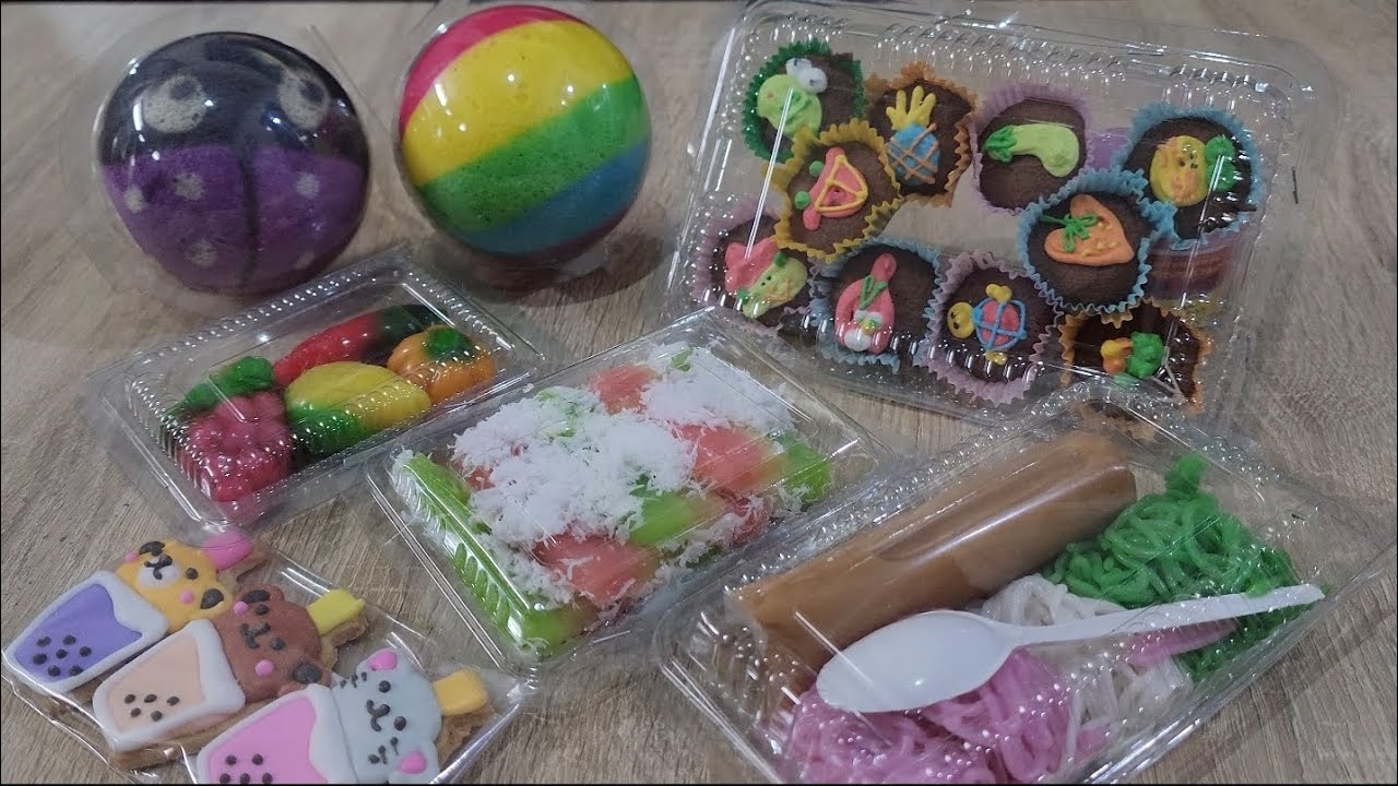 Cutie snack from biggest cake night market in Jakarta - YouTube