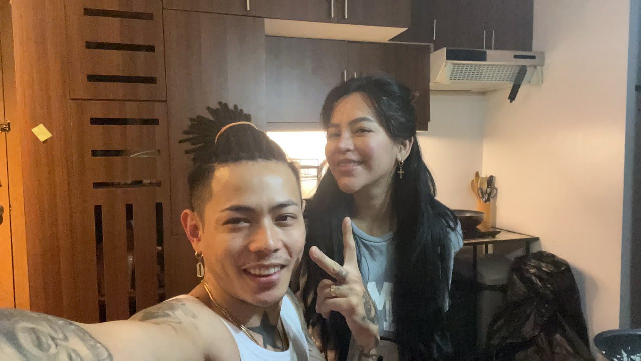 Kakain lang - YouTube