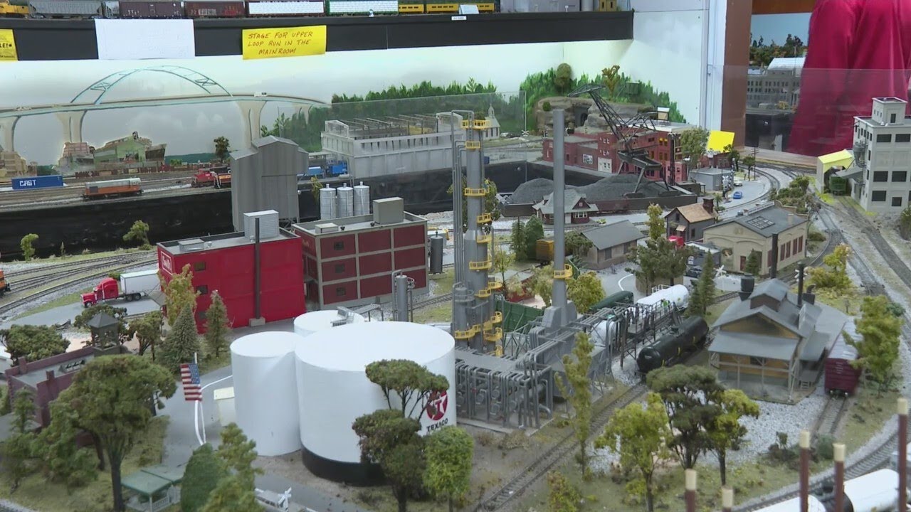 Paper Valley Model Railroad Club holds open house to celebrate ...