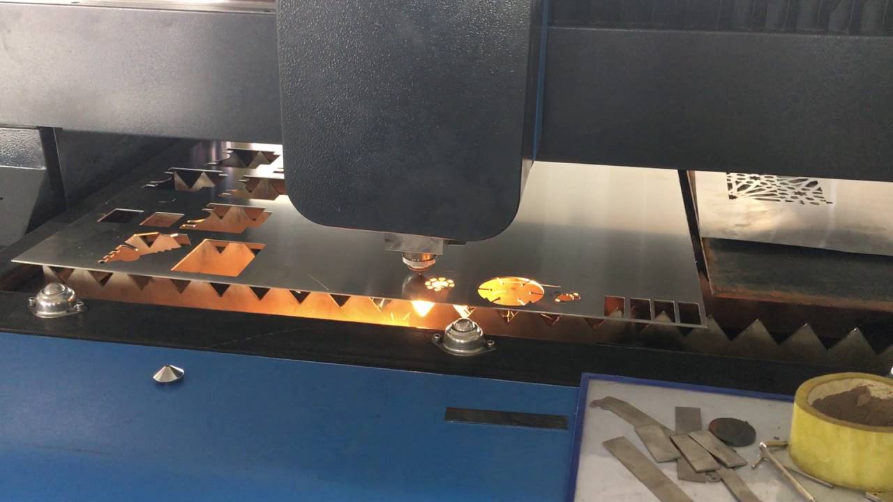 G.Weike fiber laser cutting machine - YouTube