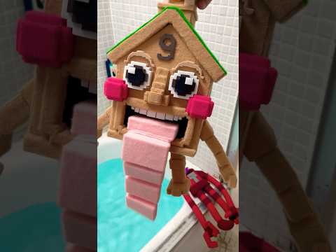 Esok Sekolah plush at the bathtub 🛀