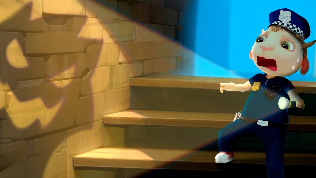 Scary Night in the Old Museum & Little Cop Run Away | Funny Animation ...