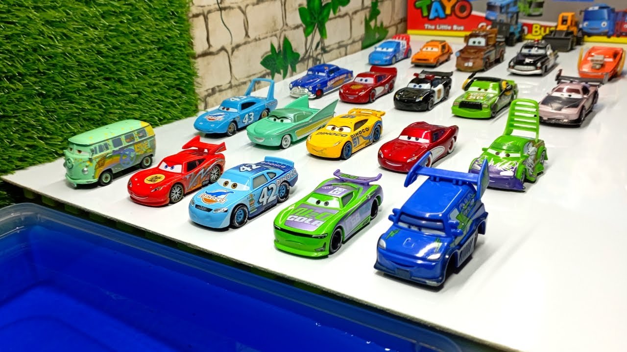 Looking for disney pixar cars on the rocky road : lightning mcqueen ...