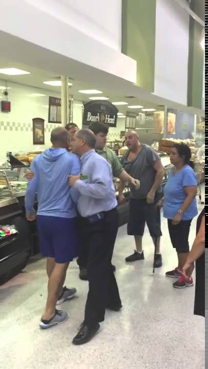 Brawl Breaks Out In The Grocery Store Deli Line - YouTube