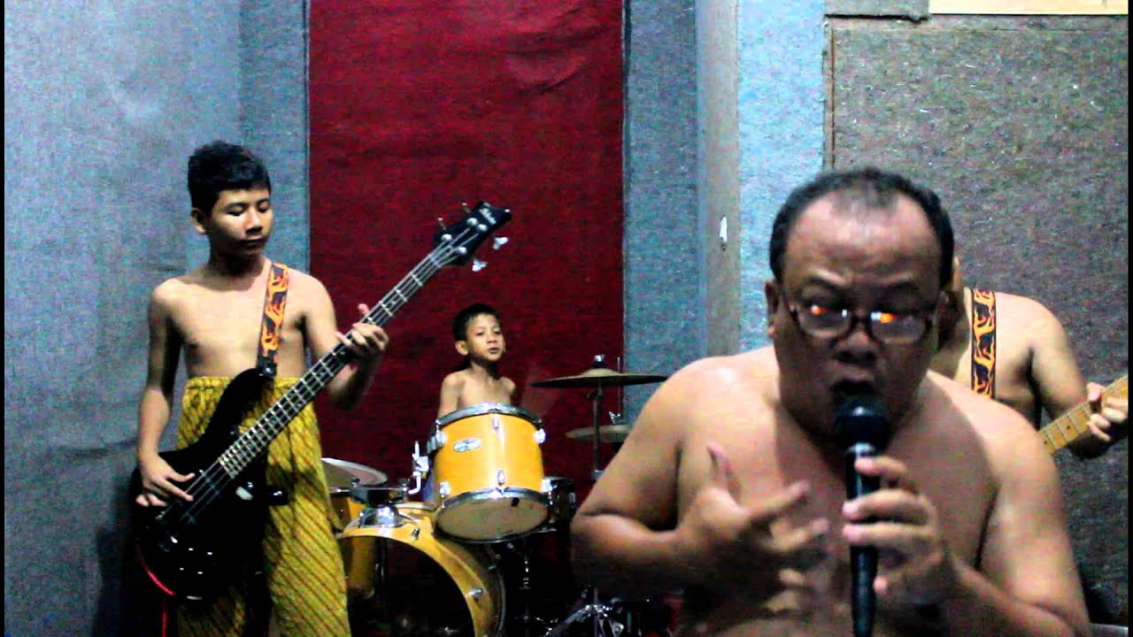 Udo Band cover Noah Separuh Aku - YouTube