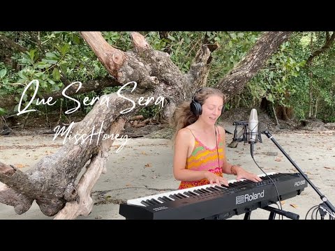 Que Sera Sera - Cover by Miss Honey (Live) - YouTube