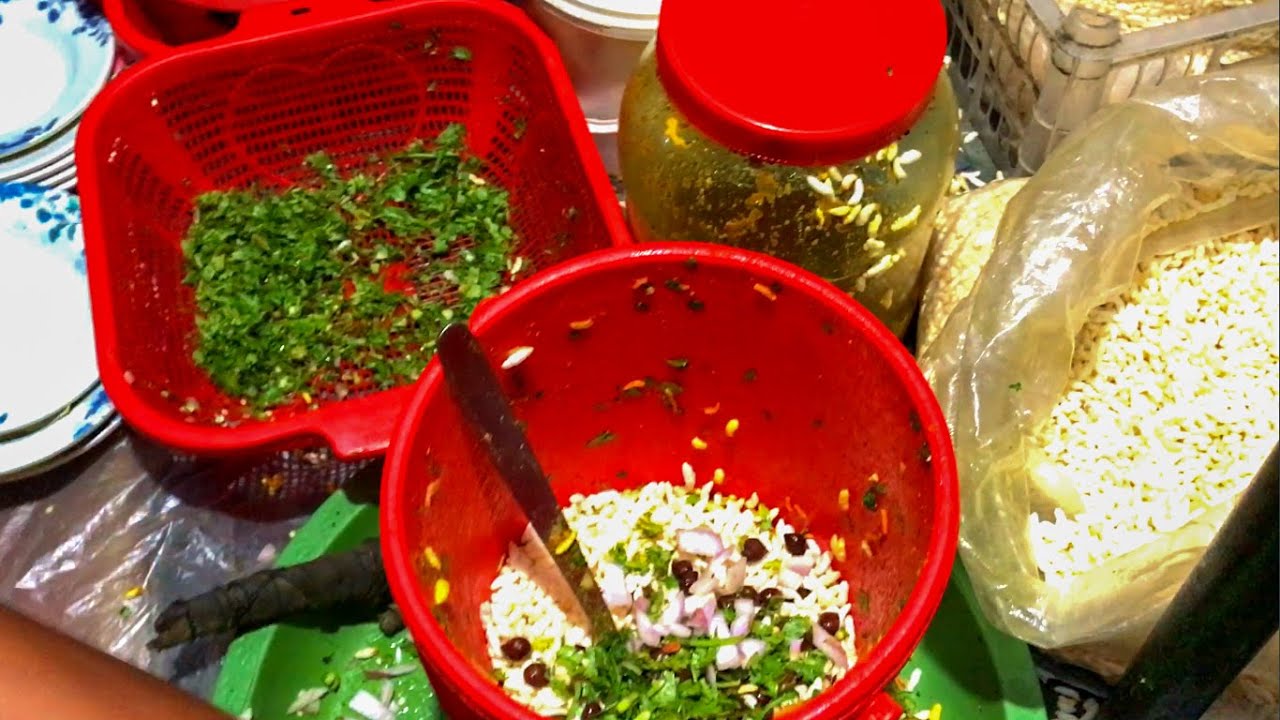 Tasty Masala Jhal Muri Making | Bangladeshi Street Food | - YouTube