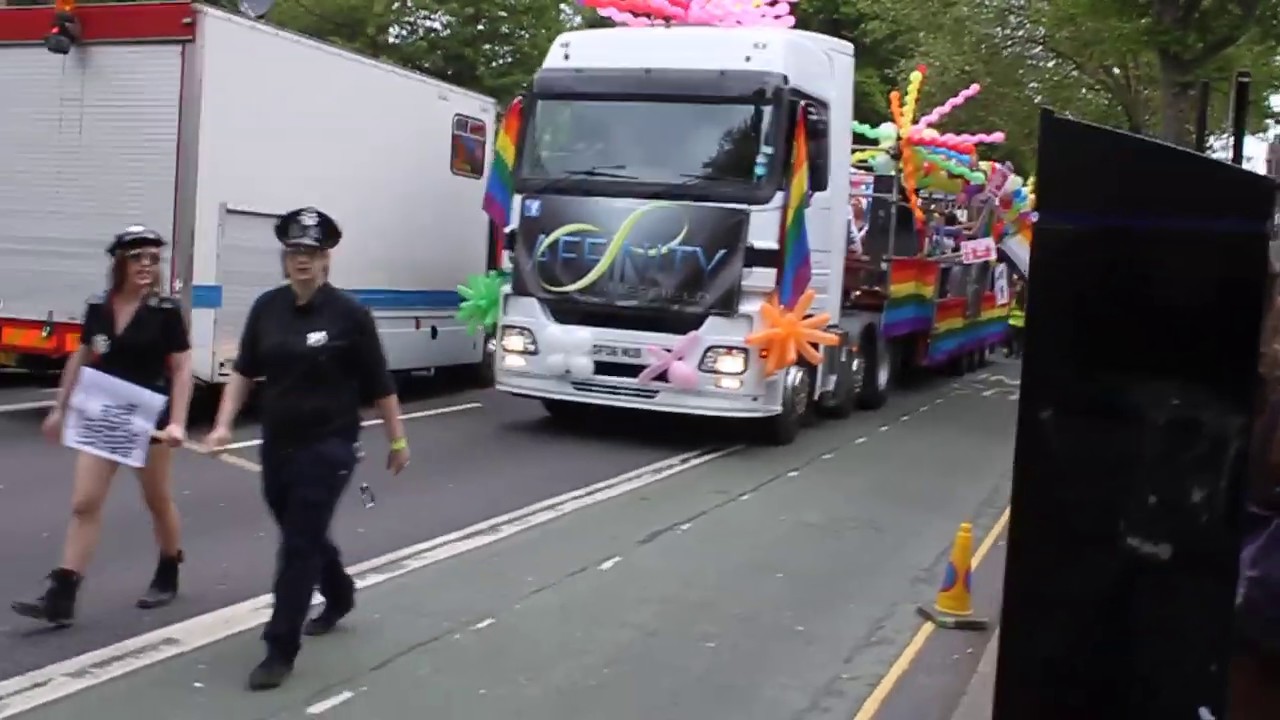 Sheffield Gay Pride Parade 2012 - YouTube