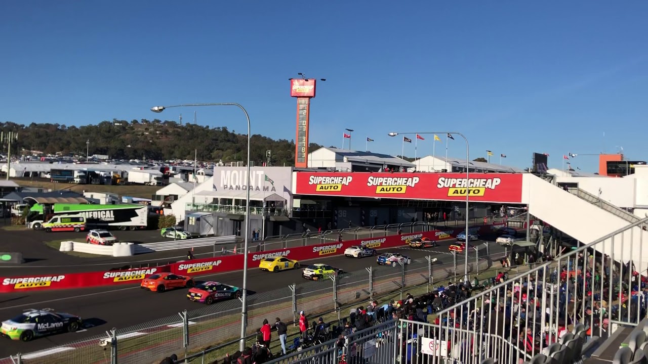 TOYOTA 86 AT SUPERCHEAP AUTO BATHURST 1000 - YouTube