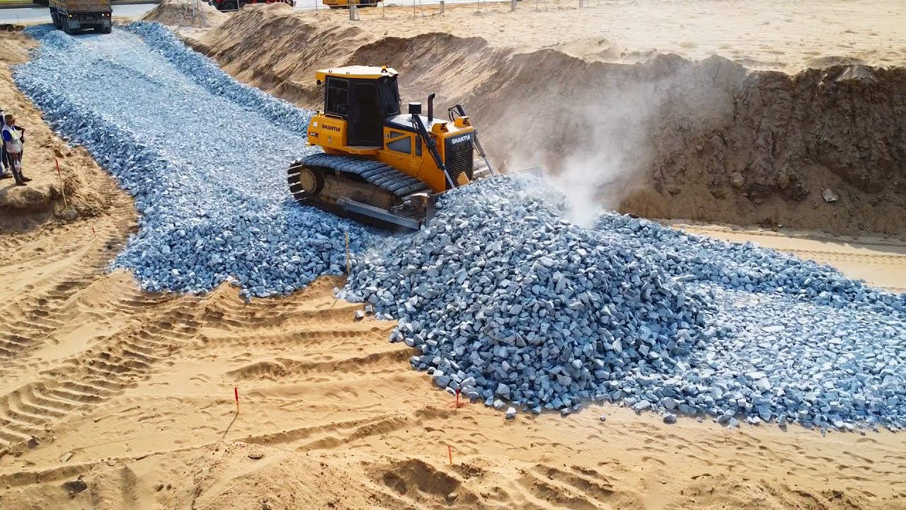 Best Techniques Processing Dozer SHANTUI Pushing Gravel Making ...