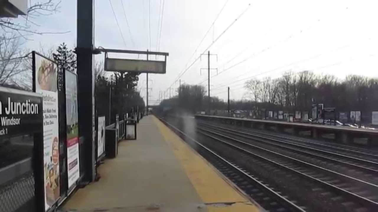 Amtrak Keystone Service 652 in Princeton Junction - YouTube
