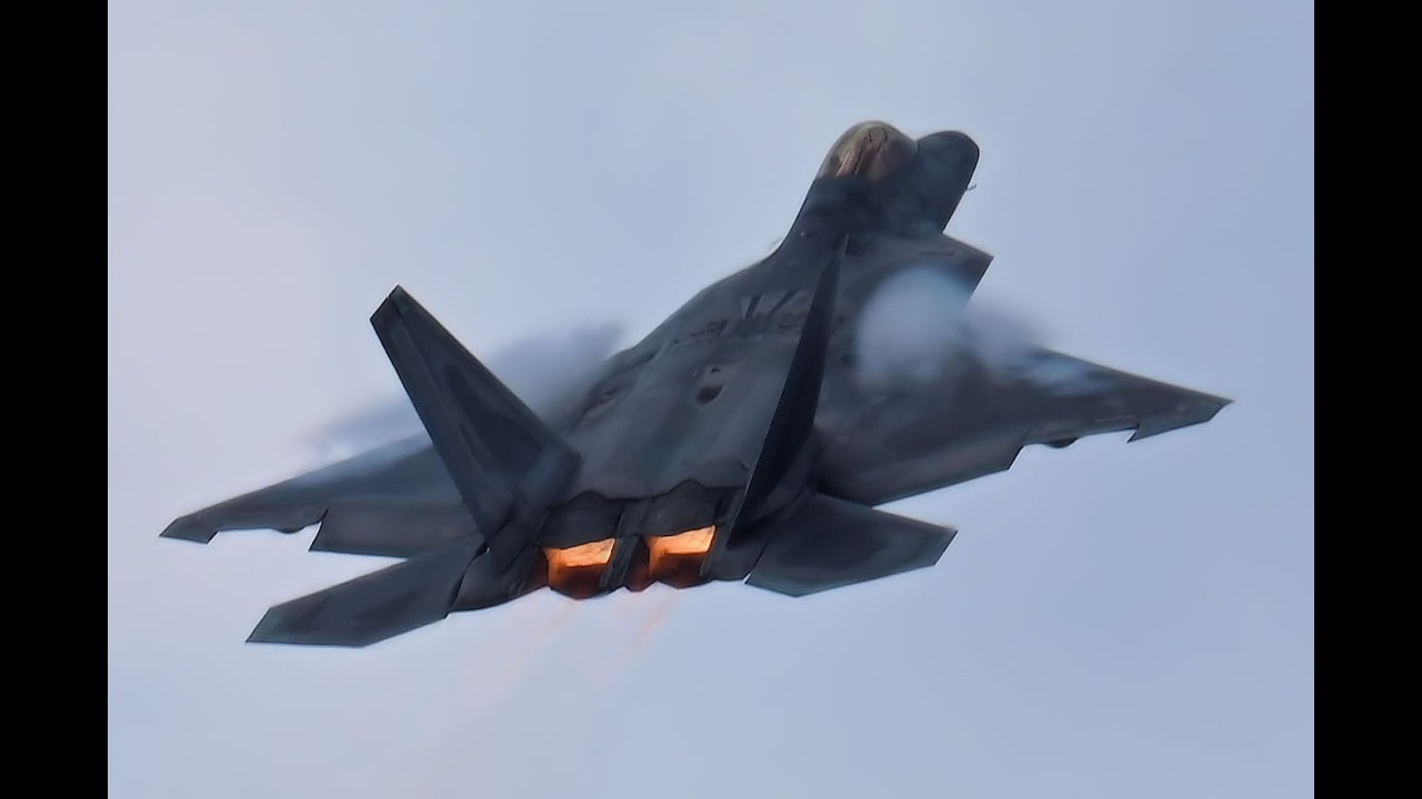 F-22 Raptor Performs in Sanford, FL. - YouTube