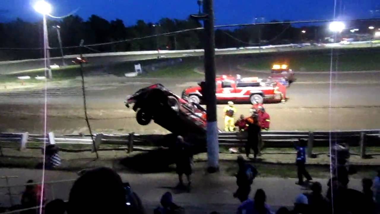 Ransomville Speedway accident aftermath - YouTube